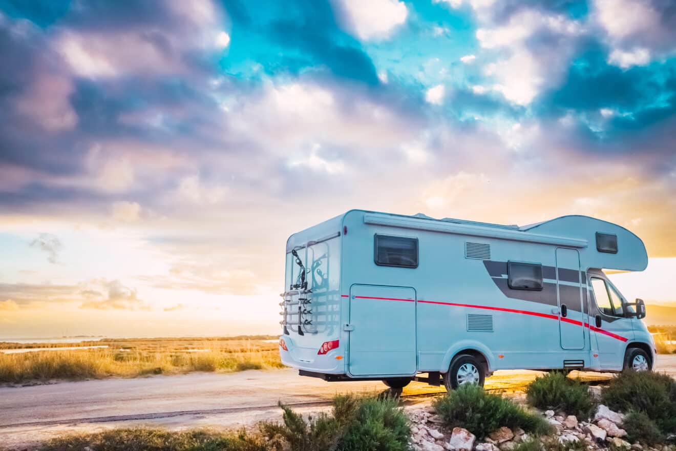 Caravan vs Motorhome: The Right Fit for Your Lifestyle